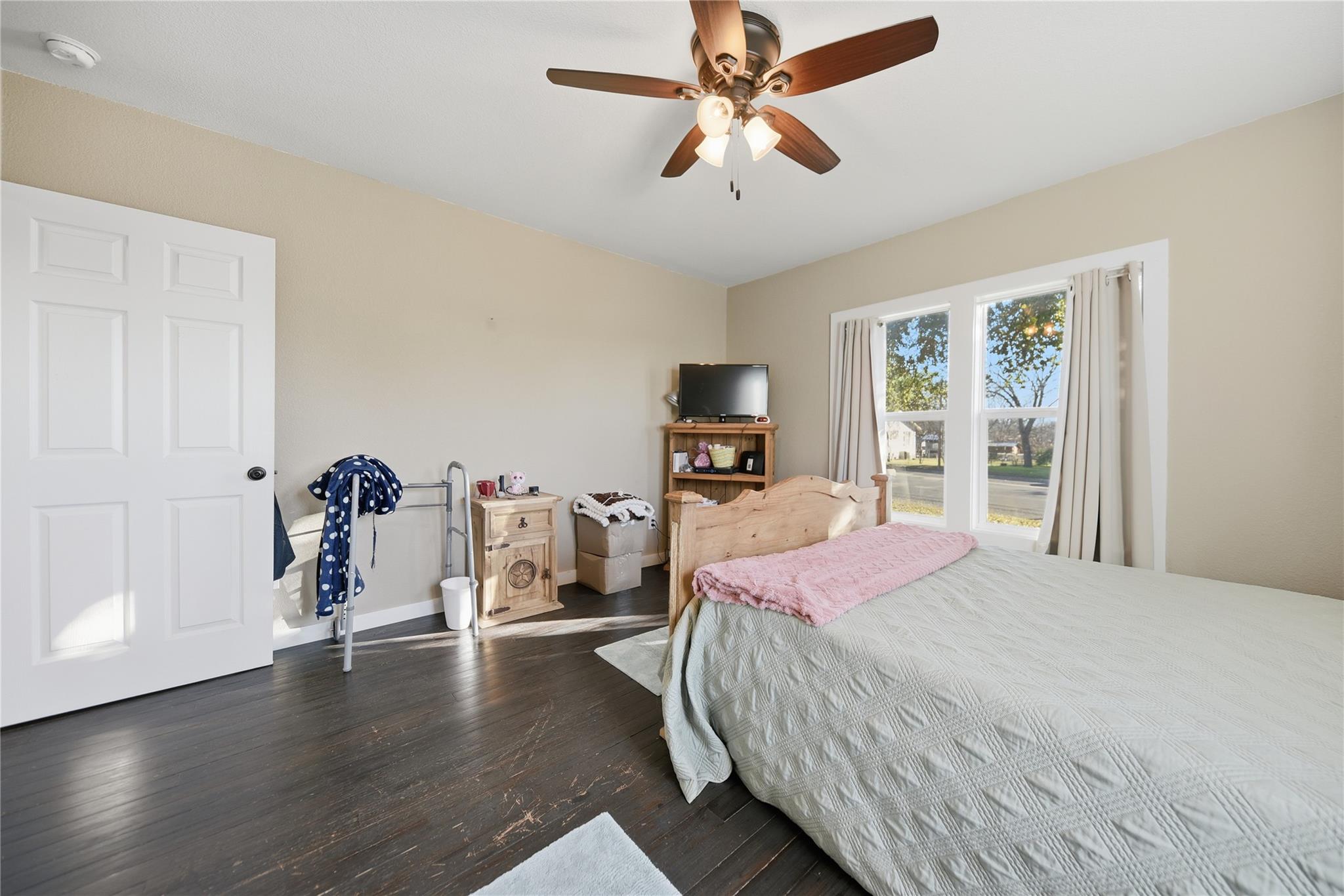 385 S Caldwell St, Giddings, TX 78942 | MLS #5269567