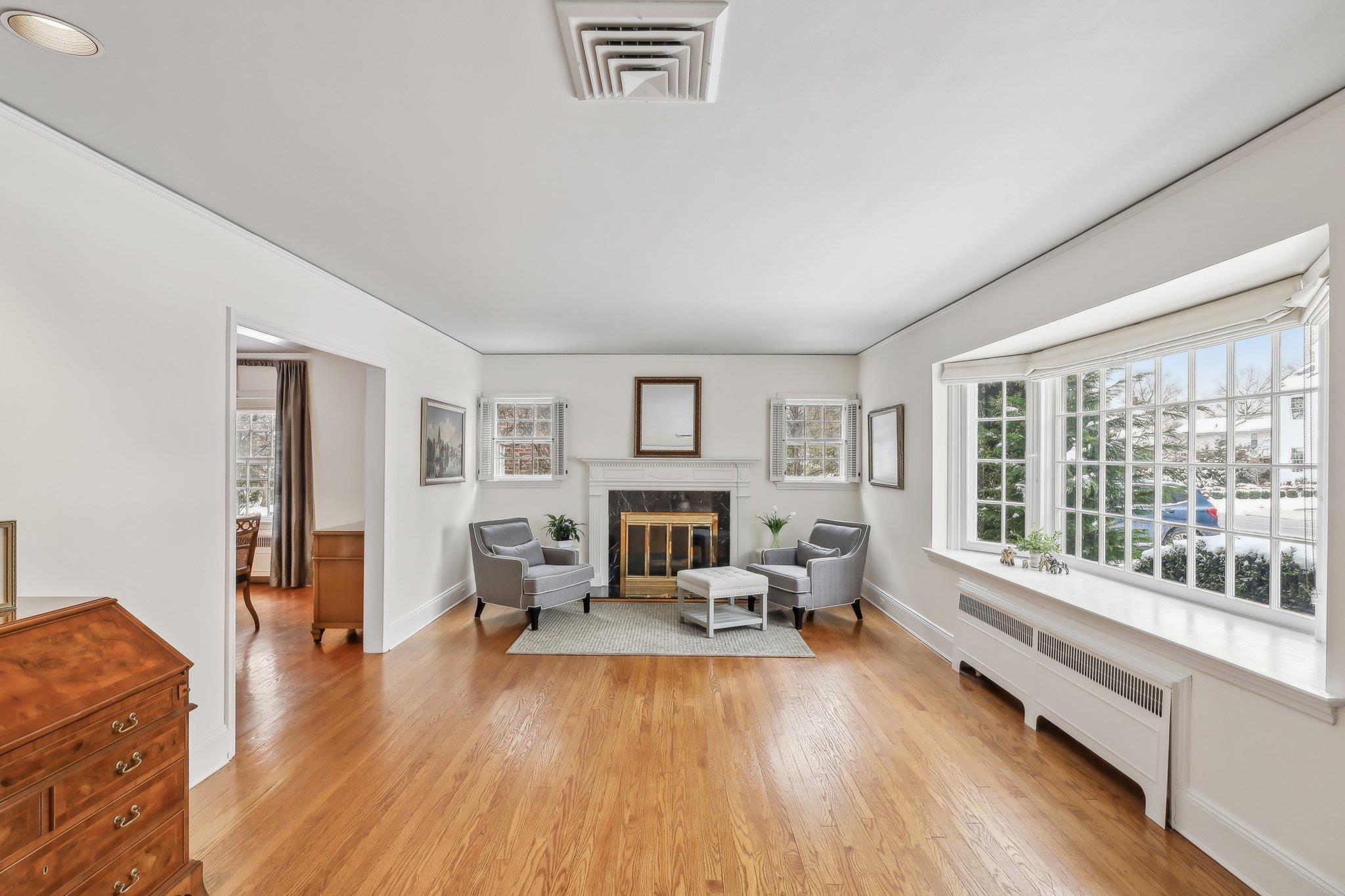 167 Meadbrook Rd, Garden City, NY 11530 | MLS #808839