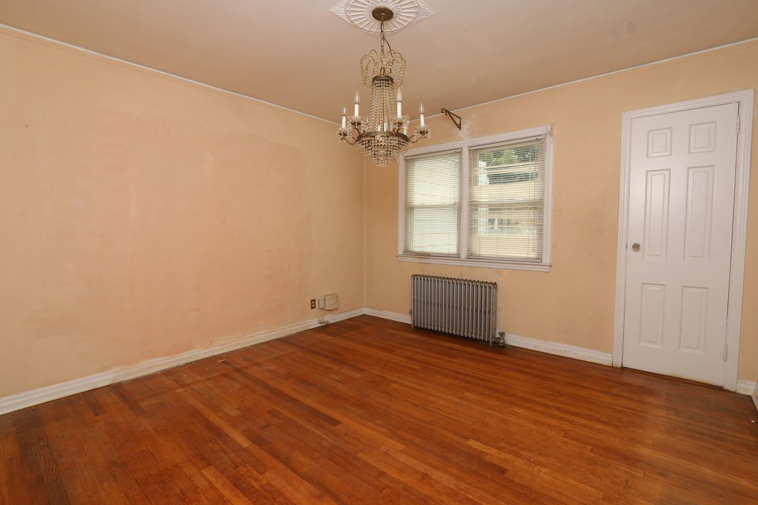 22 Primrose Drive, New Hyde Park, NY 11040 | MLS #843865