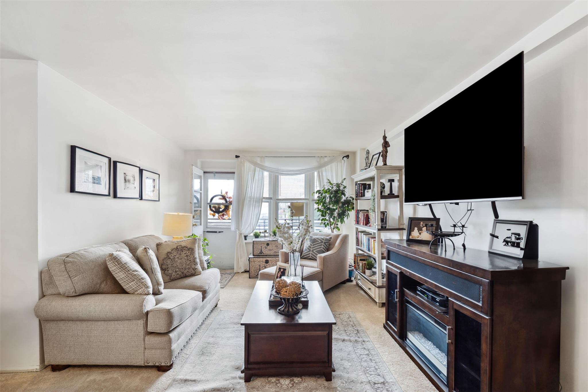 60 Hempstead Avenue # 1E, Lynbrook, NY 11563 | MLS #847540