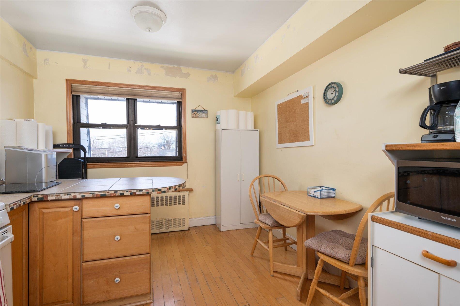 25 Elizabeth Street # 3J, Farmingdale, NY 11735 | MLS #855571