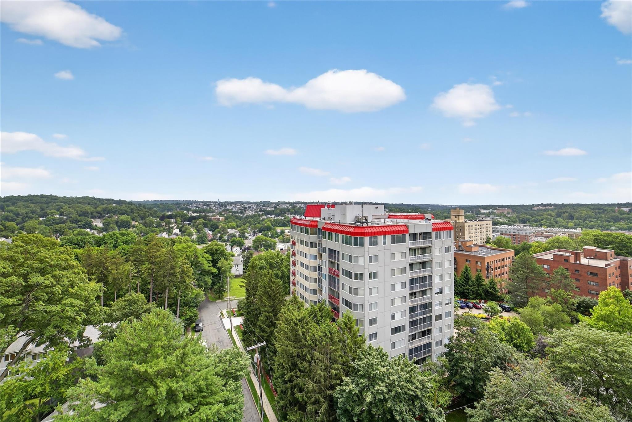 15 Stewart Place # 12J, White Plains, NY 10603 | MLS #861334