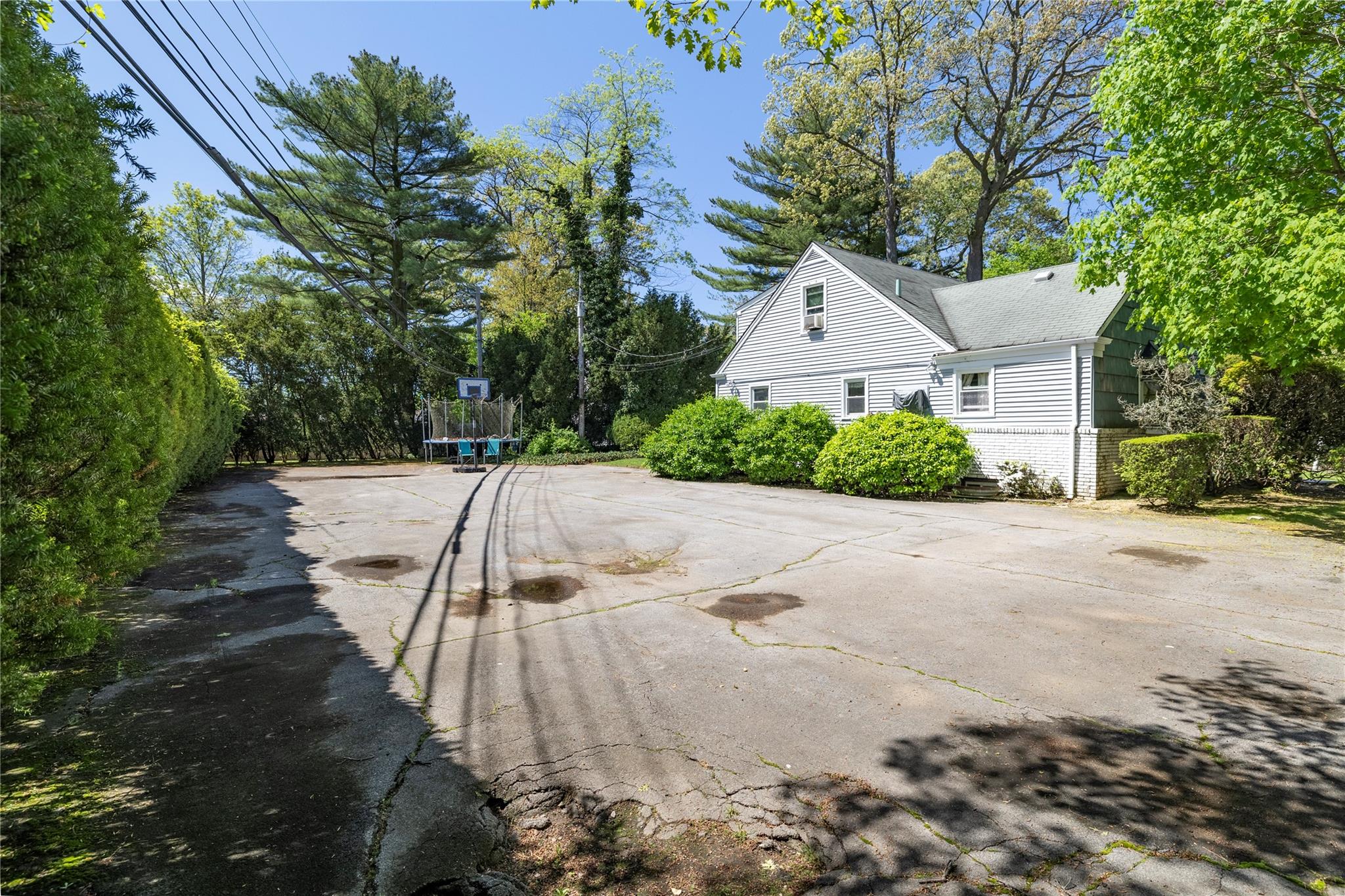 70 Whitehall Road, Rockville Centre, NY 11570 | MLS #868565