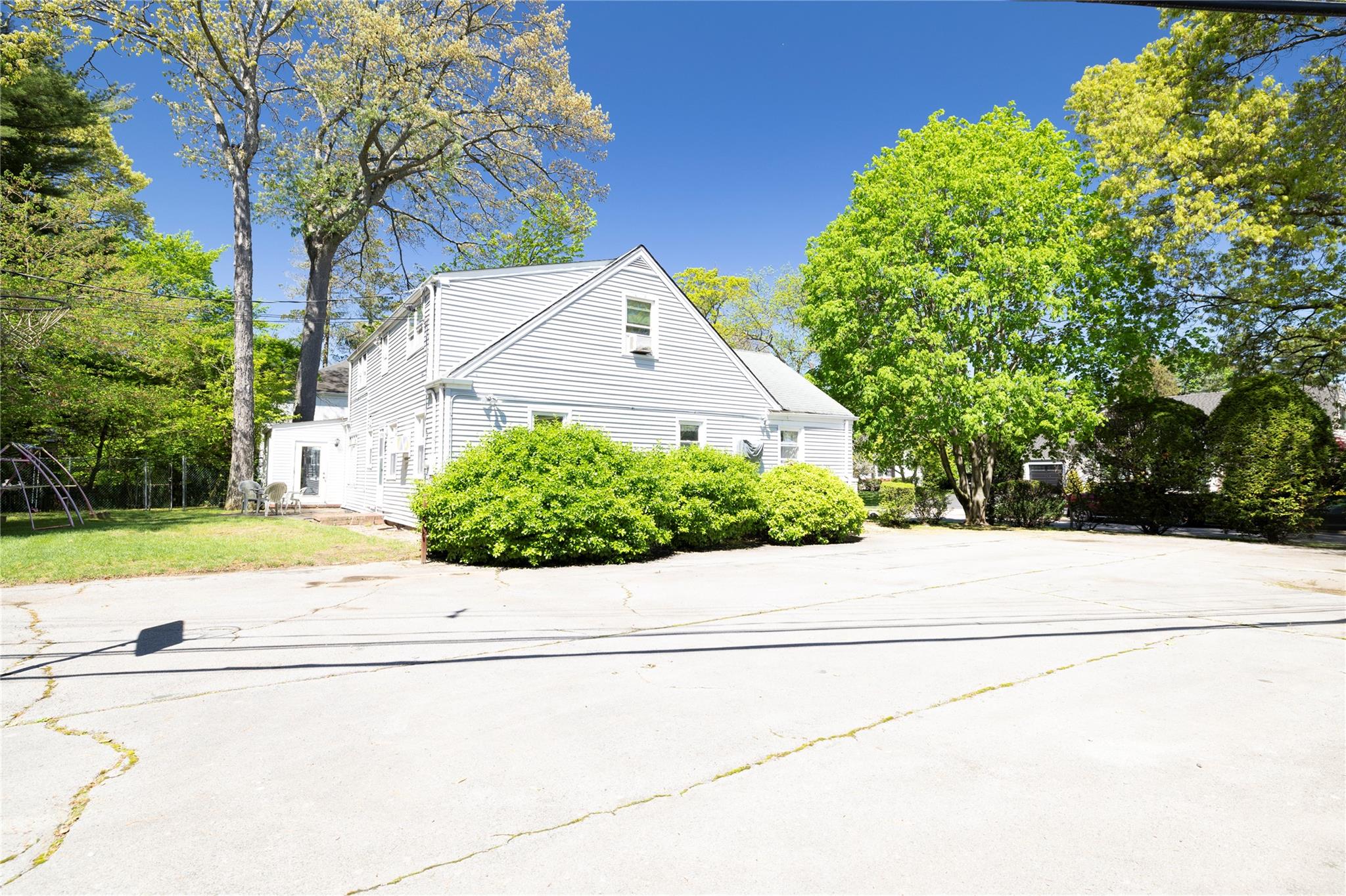 70 Whitehall Road, Rockville Centre, NY 11570 | MLS #868565