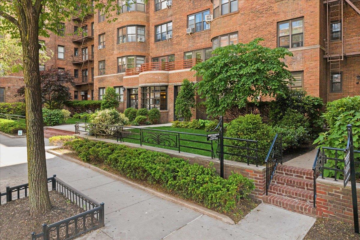 98-120 Queens Blvd Boulevard # 5G, Rego Park, NY 11374 | MLS #872670