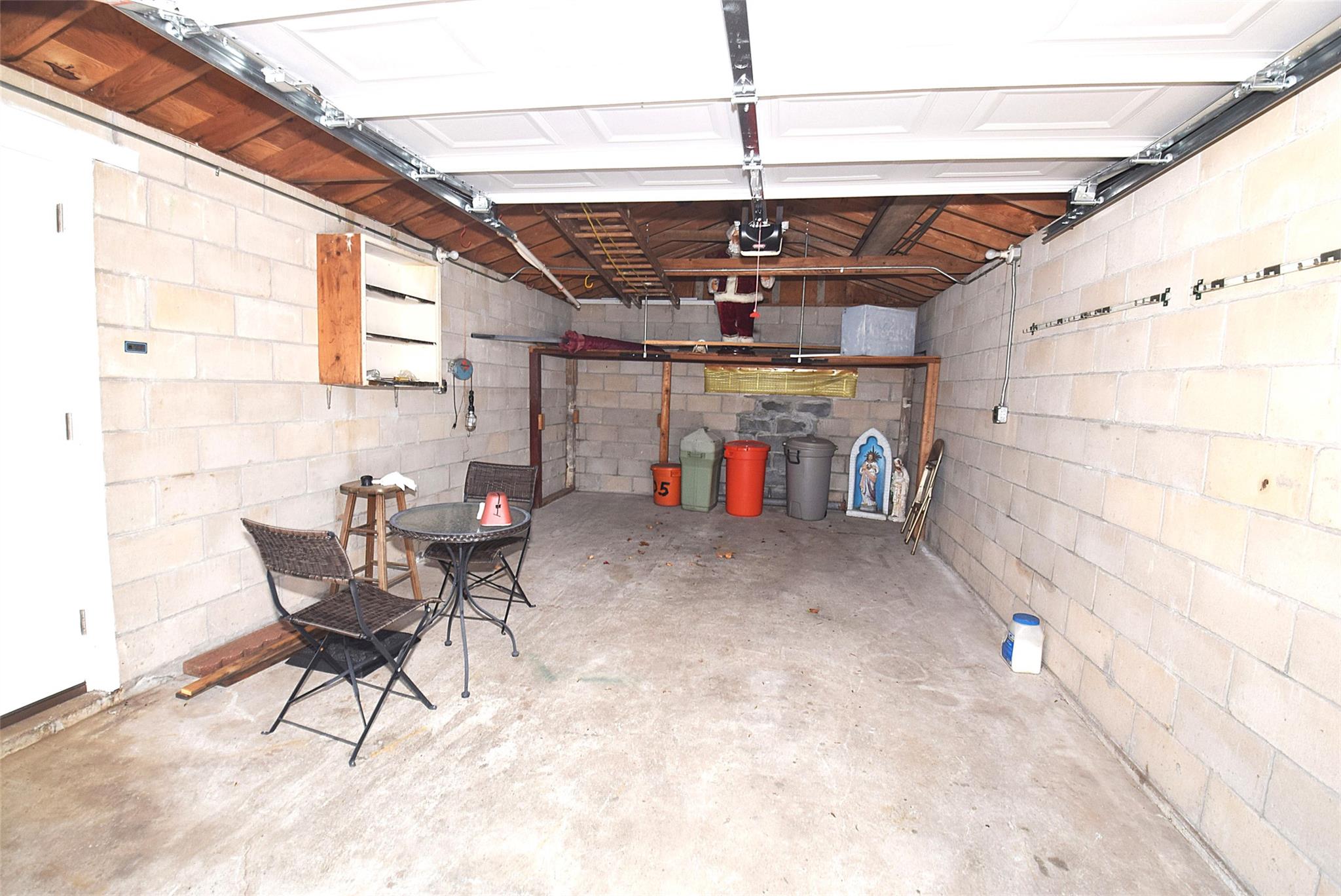 205 White Road, Mineola, NY 11501 | MLS #873403