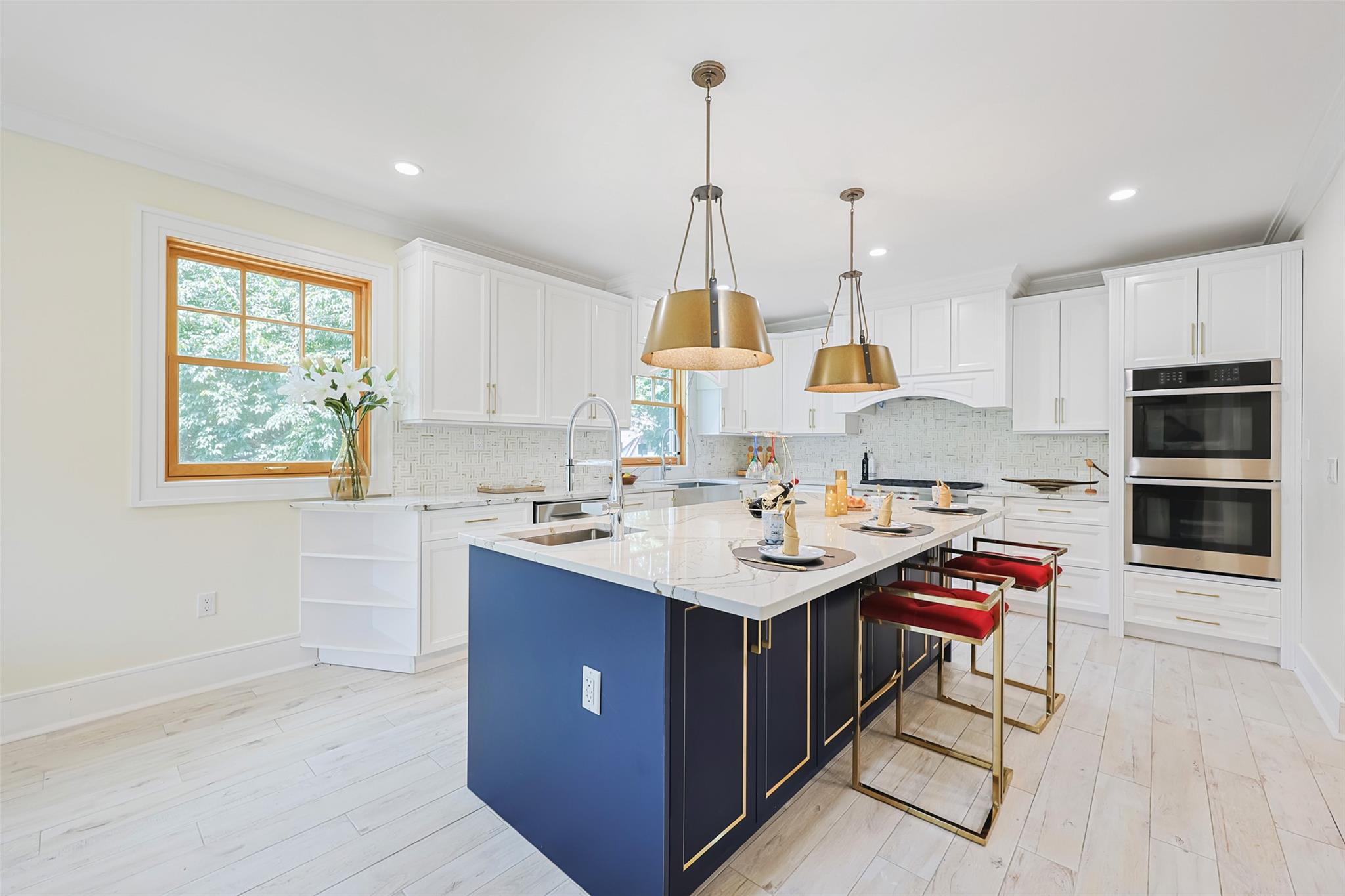 351 Hollywood Avenue, Douglaston, NY 11363 | MLS #880067