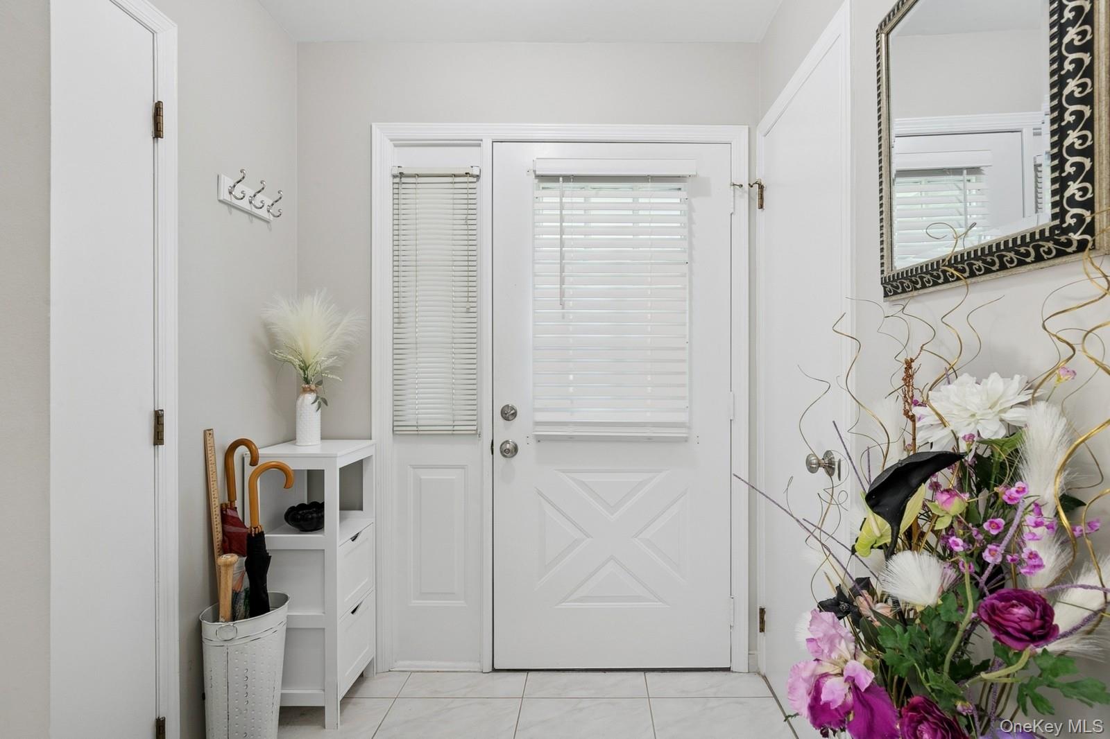 27 Primrose Lane, North Babylon, NY 11703 | MLS #887648