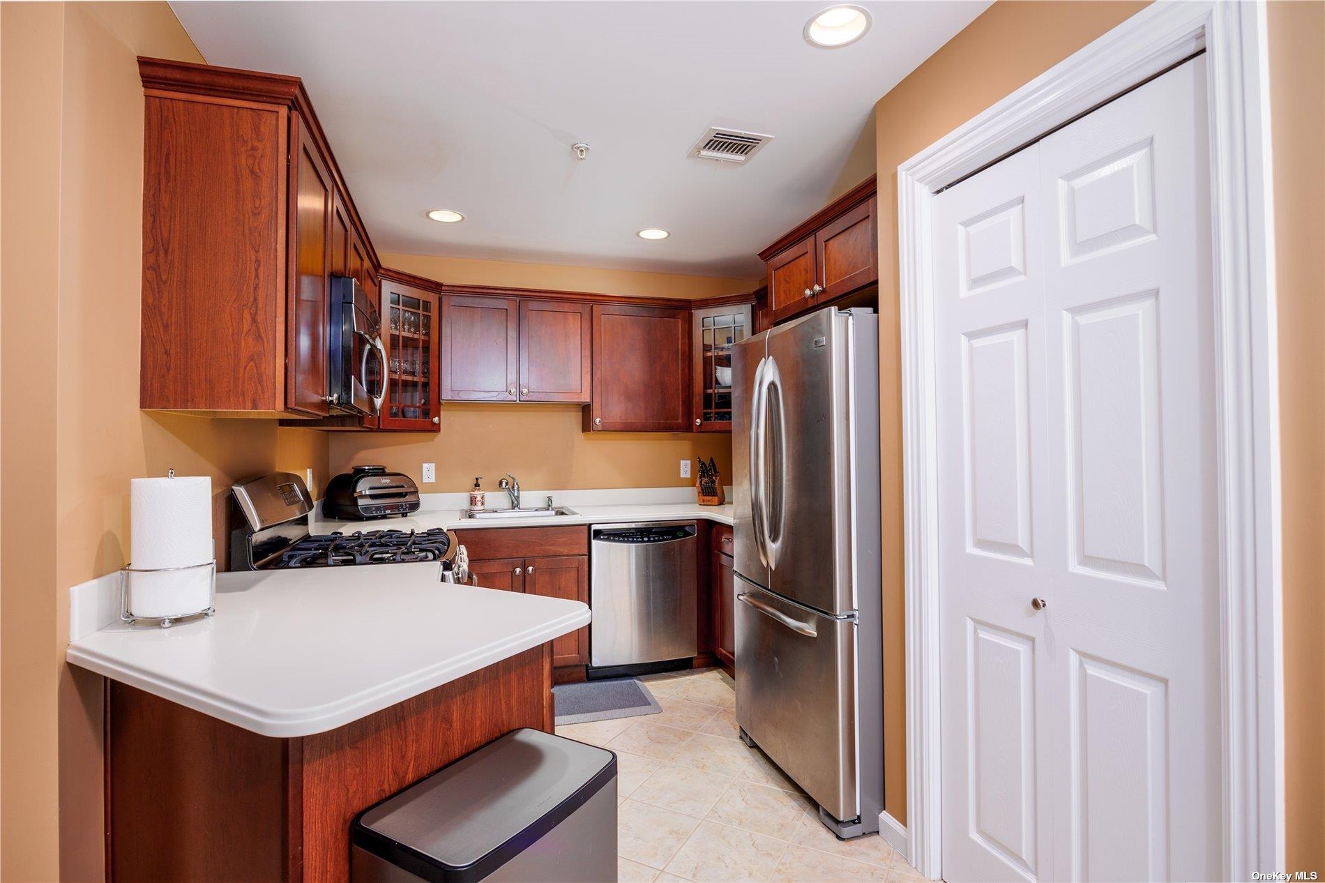 157 Brattle Circle, Melville, NY 11747 | MLS #889320