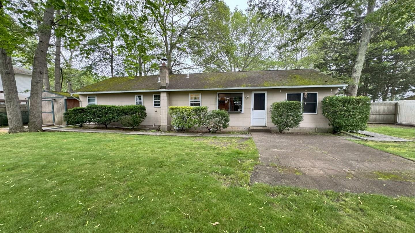 381 Grace Street, Holbrook, NY 11741 | MLS #891744