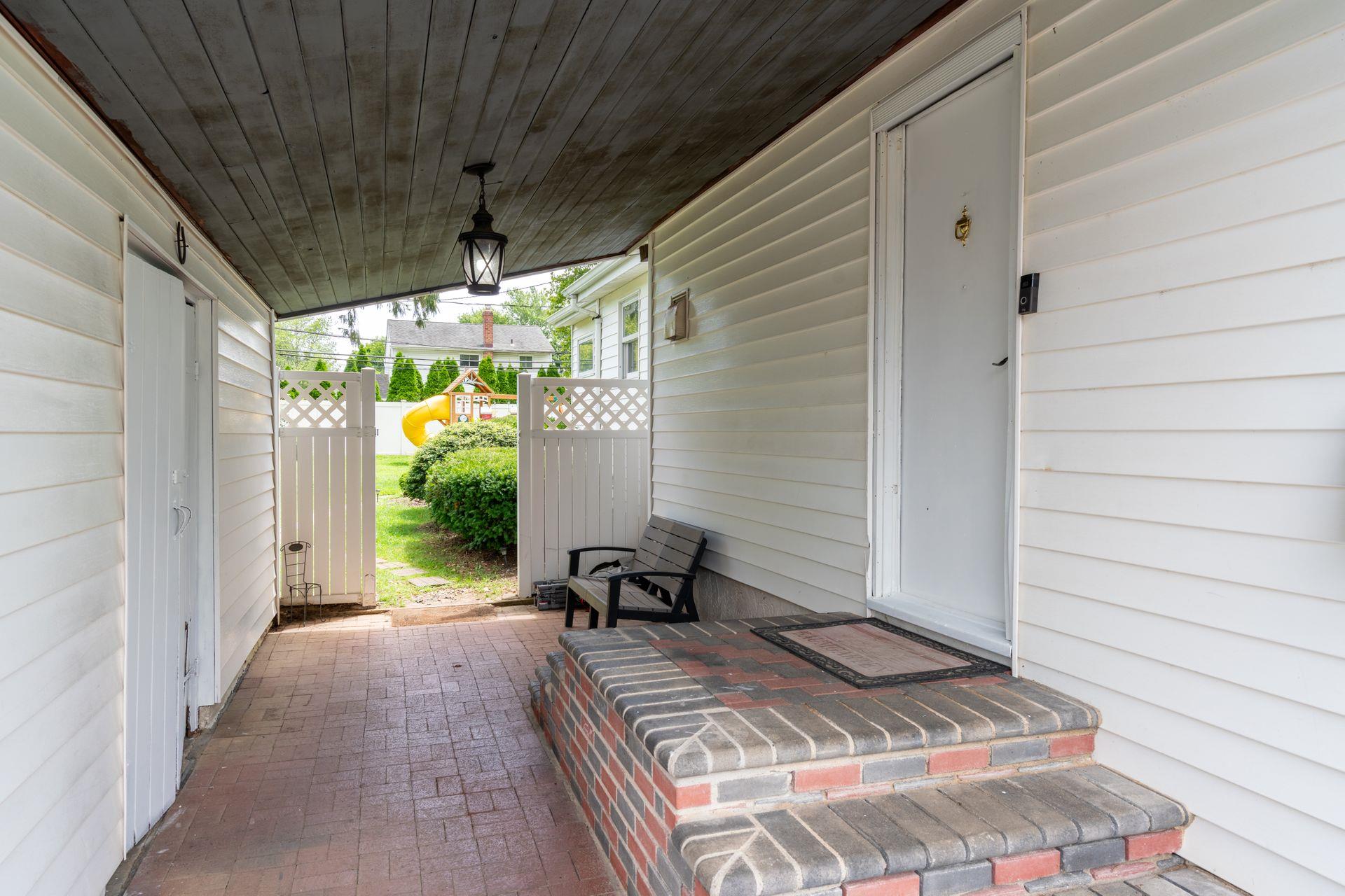 36 Hayrick Lane, Commack, NY 11725 | MLS #894069