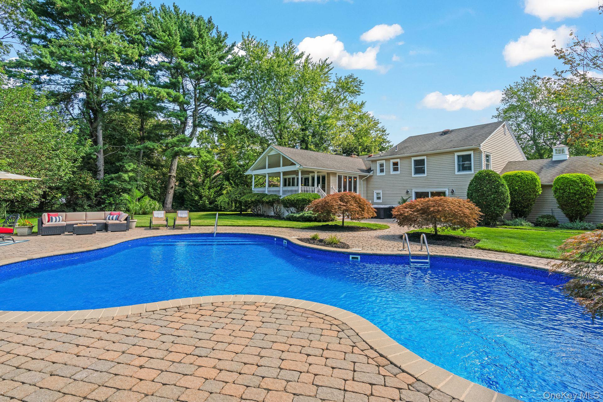 37 Salem Ridge Drive, Huntington, NY 11743 | MLS #897385