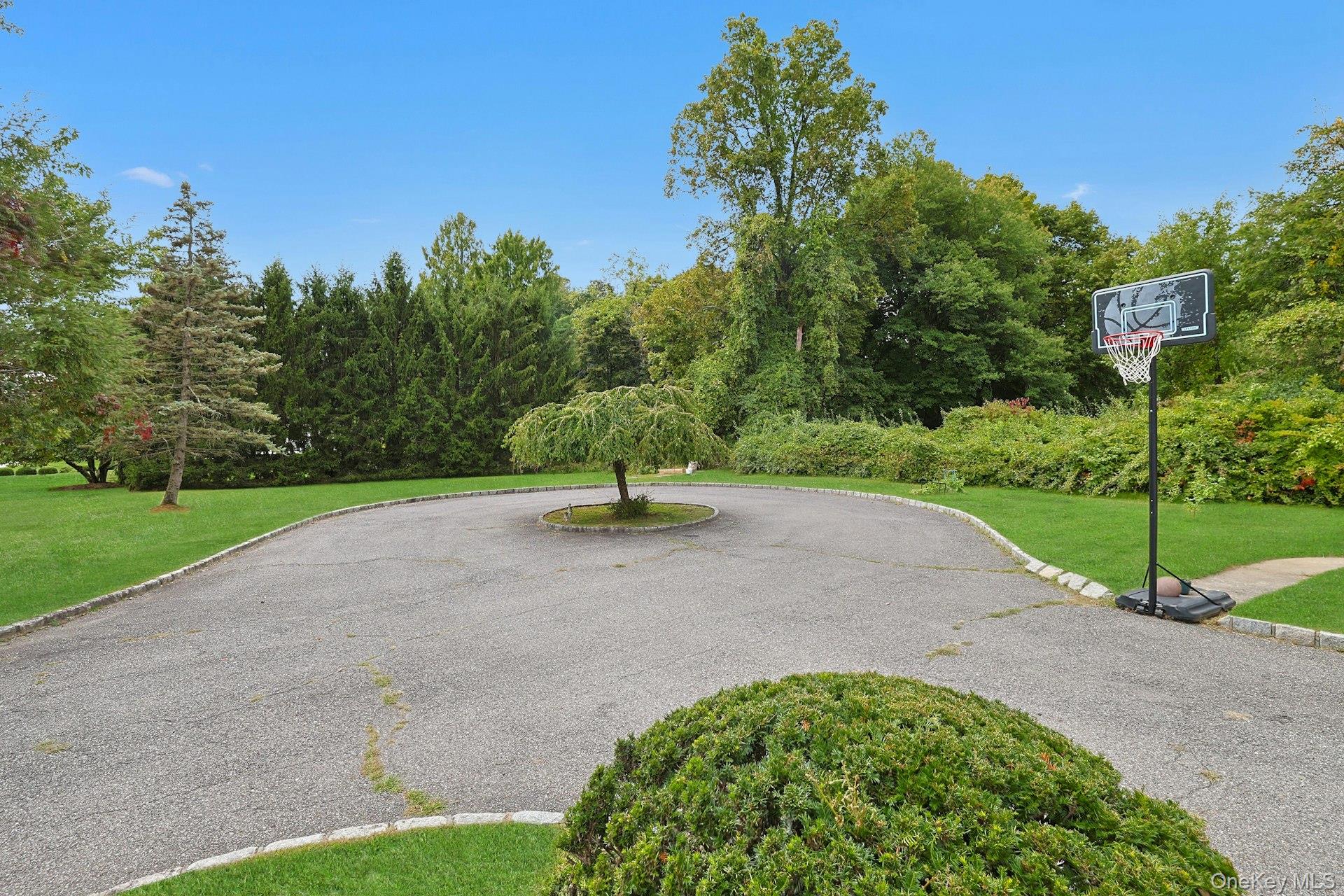 15 Reeback Drive, Valhalla, NY 10595 | MLS #914963