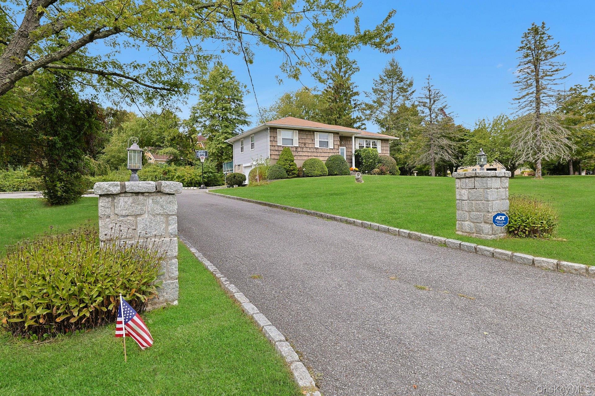 15 Reeback Drive, Valhalla, NY 10595 | MLS #914963