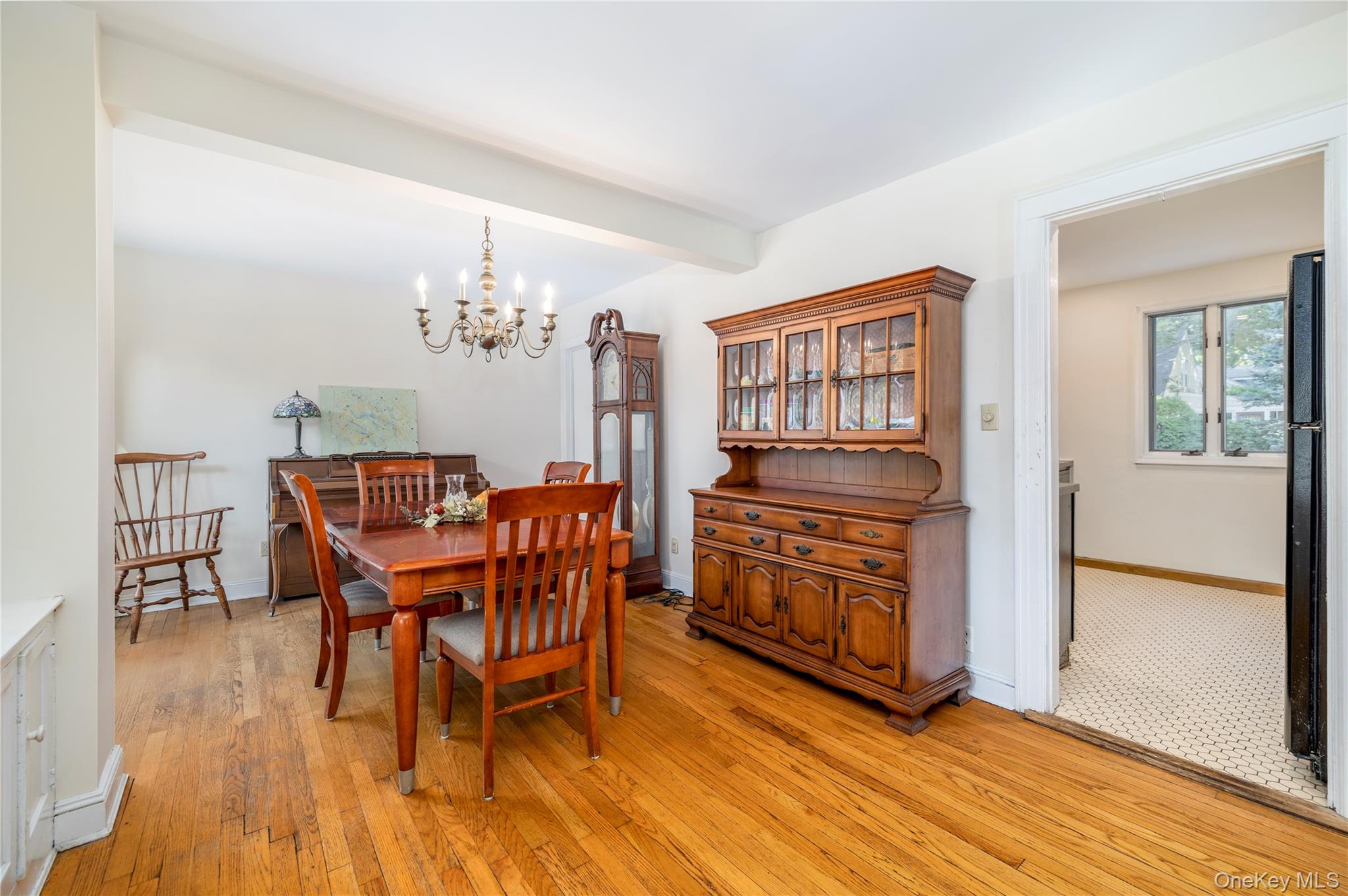 136 Scarcliffe Drive, Malverne, NY 11565 | MLS #916203