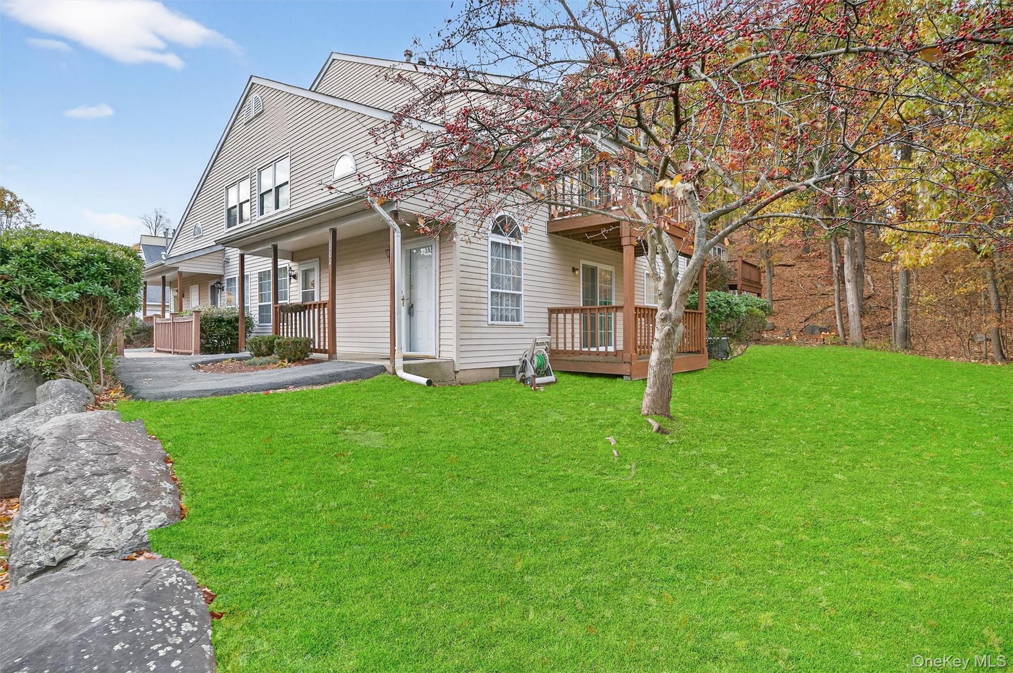 204 Ruby Court, Highland Mills, NY 10930 | MLS #931114