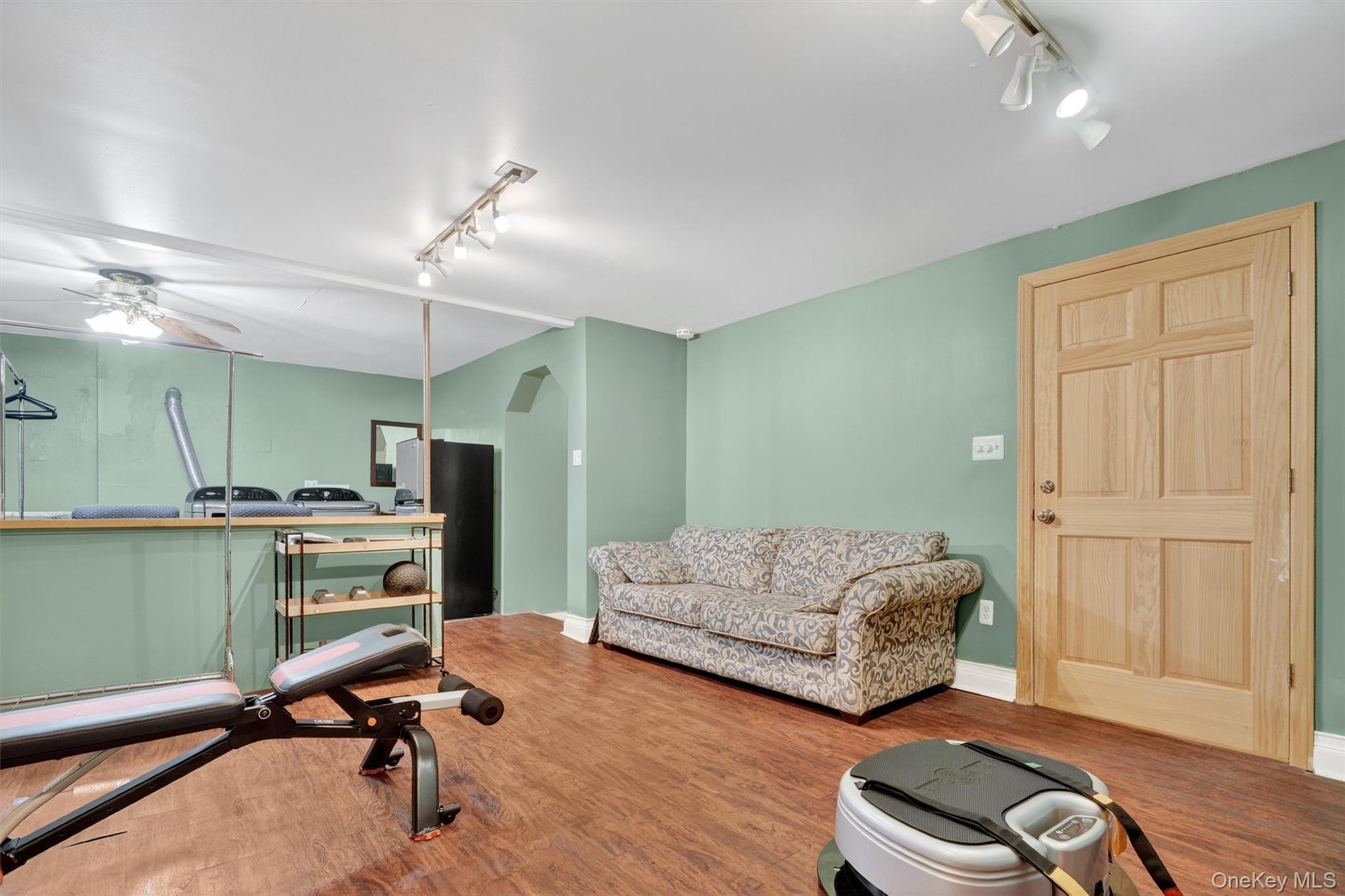 2247 mickle Avenue, Bronx, NY 10469 | MLS #933105