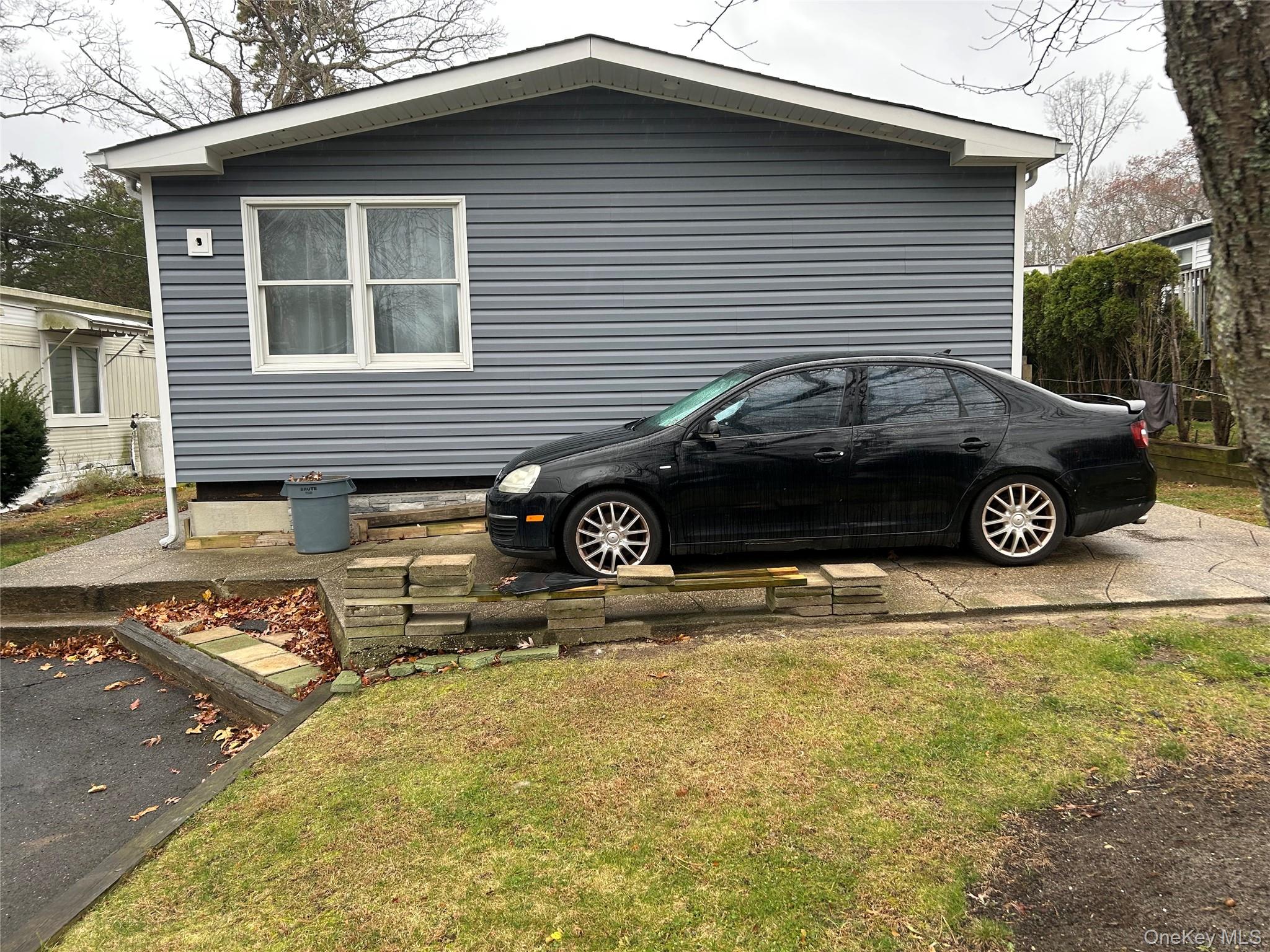 309-15 Fanning Boulevard, Riverhead, NY 11901 | MLS #941978