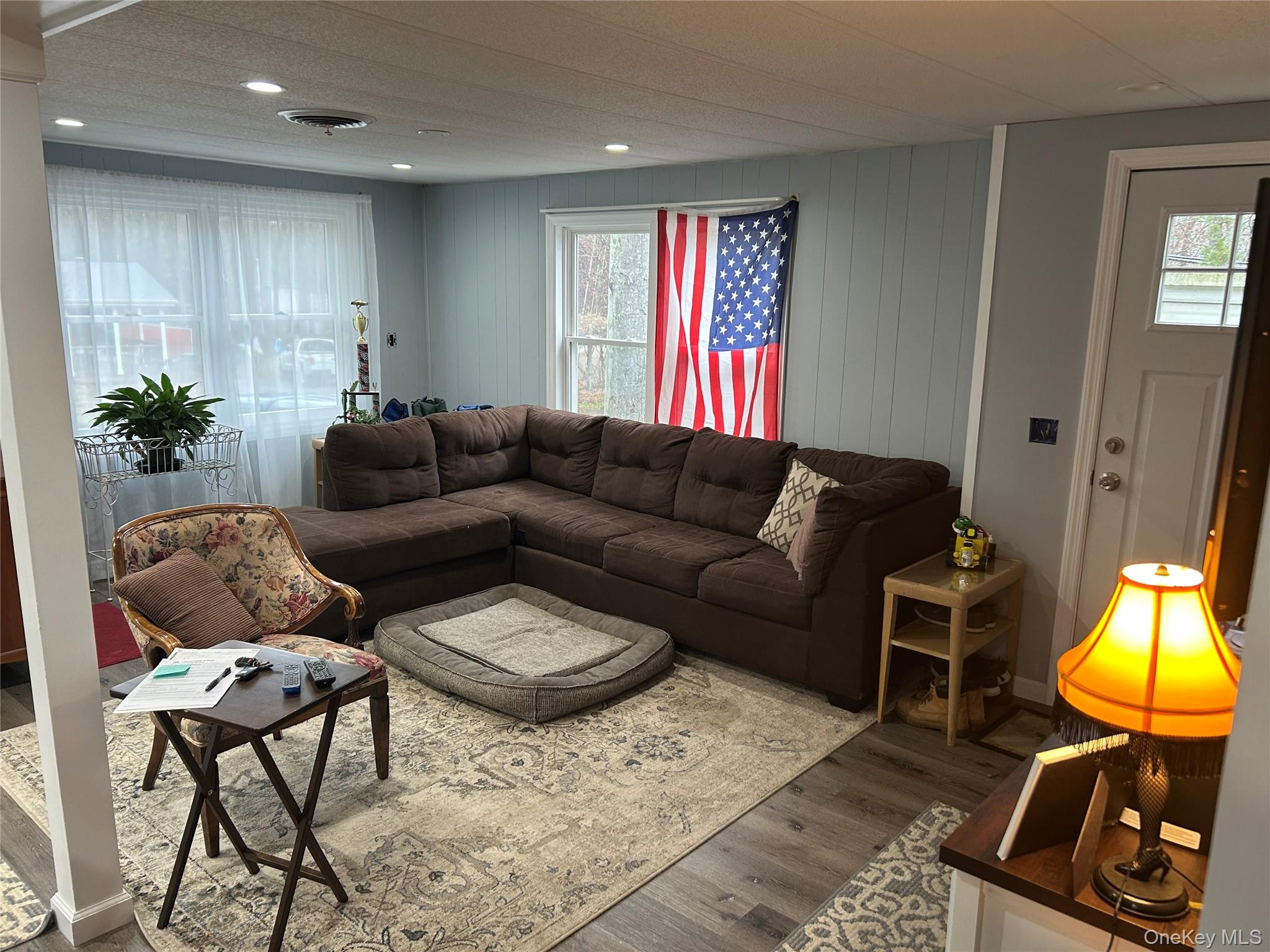 309-15 Fanning Boulevard, Riverhead, NY 11901 | MLS #941978