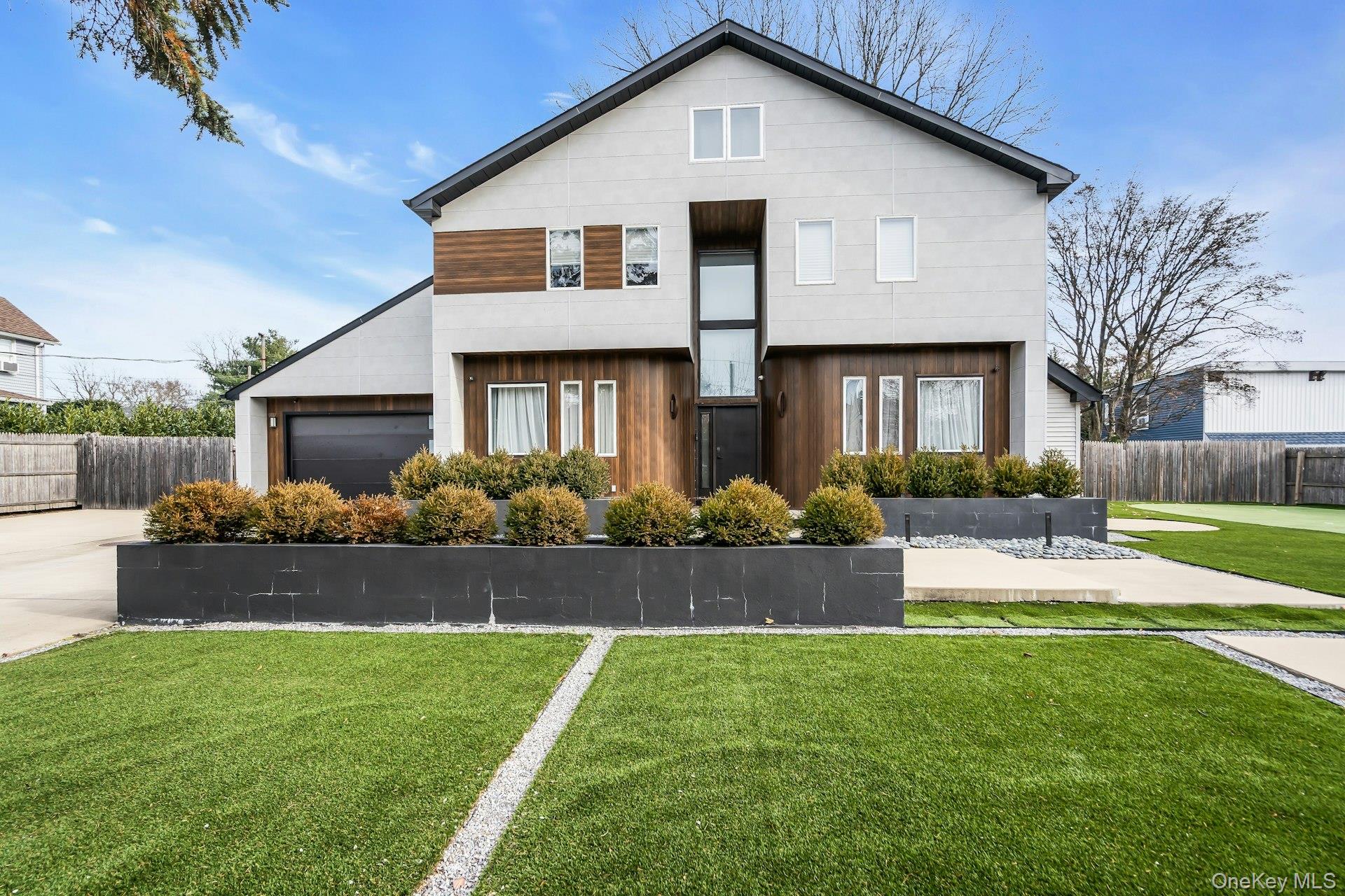 3 Maple Street, Glenwood Landing, NY 11547 | MLS #943383