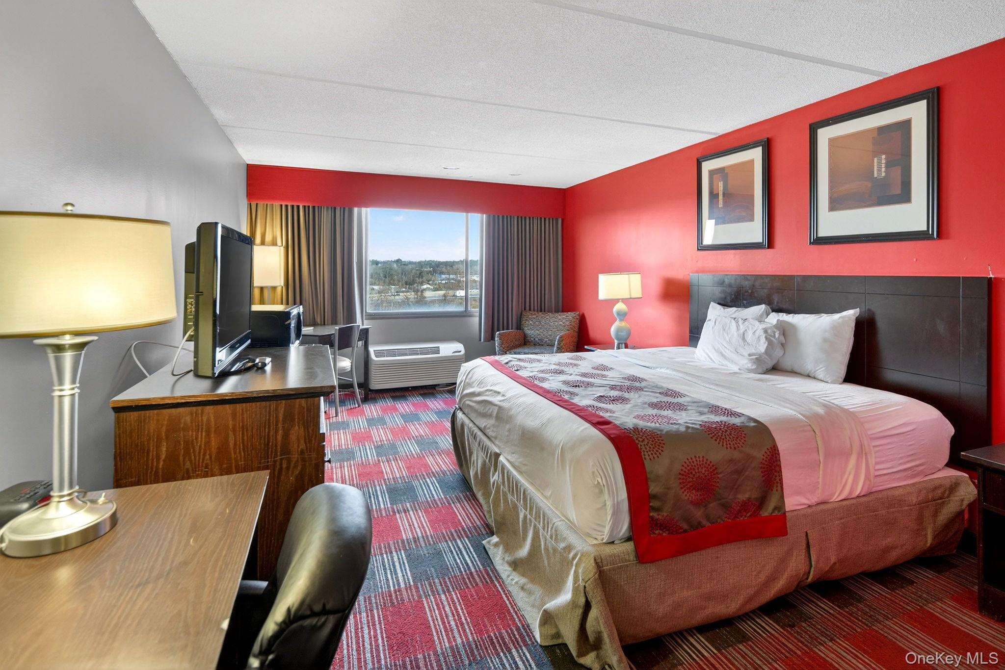 3 Watervliet Ave Ext, Colonie, NY 12206 | MLS #946344