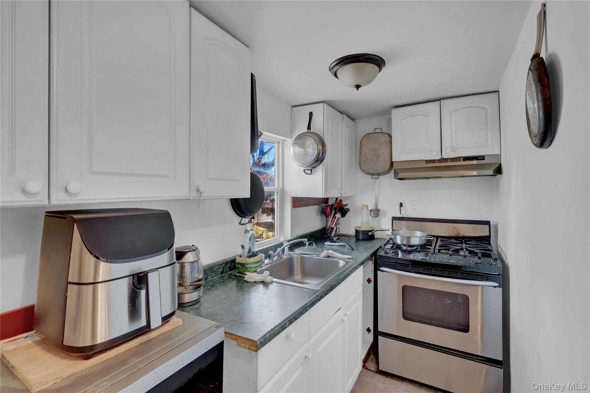 87 Vail Avenue, Southampton, NY 11901 | MLS #950243