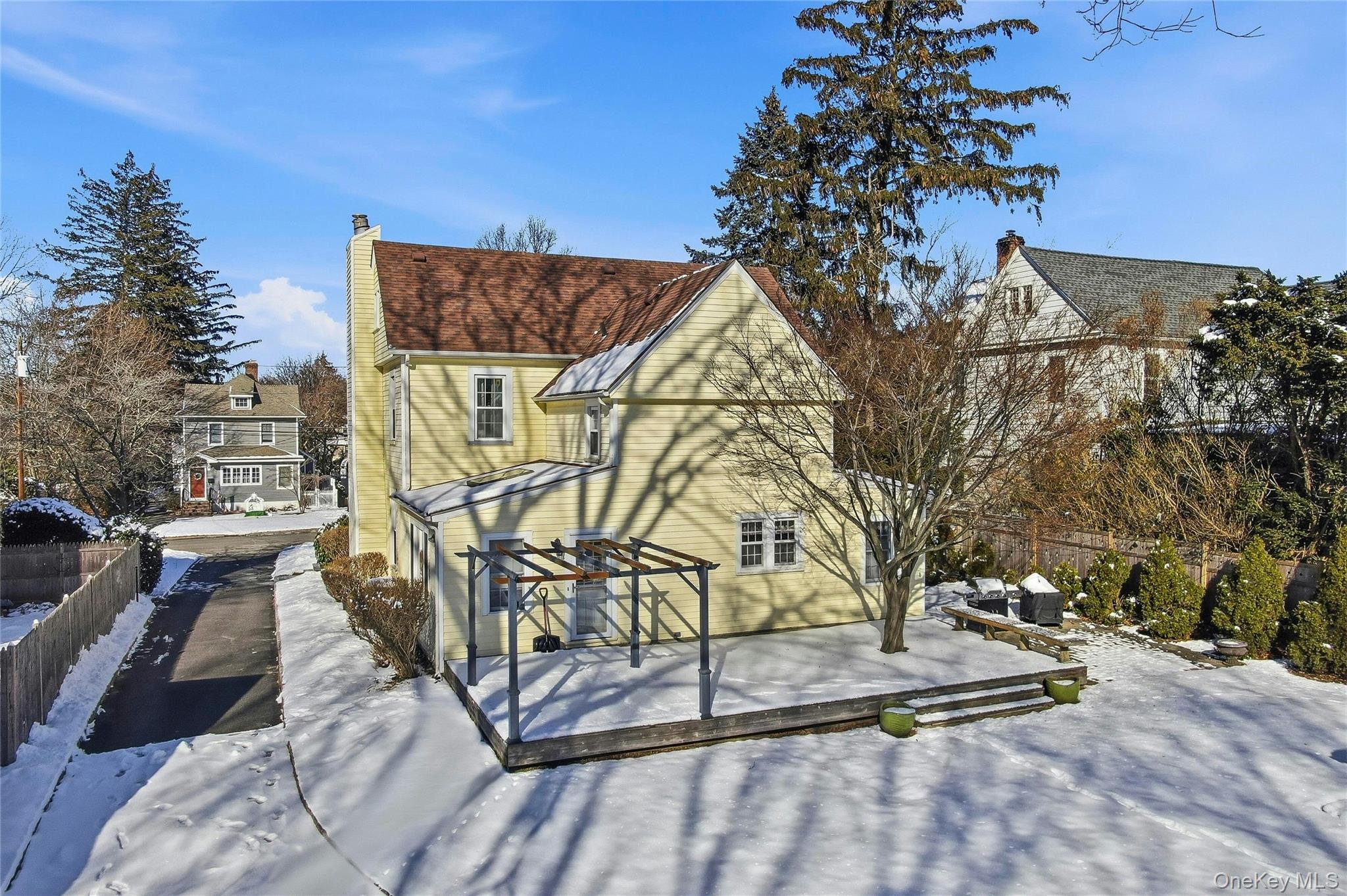 13 Walnut Street, Glen Head, NY 11545 | MLS #952582