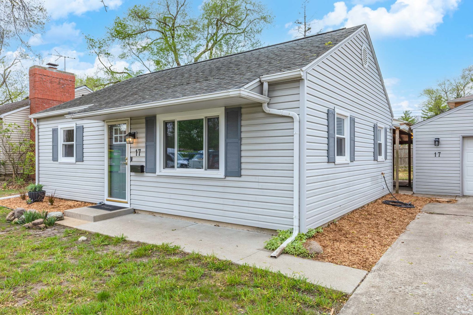 17 Ryan Drive, Bloomington, IL 61701 | MLS #MRD12024848