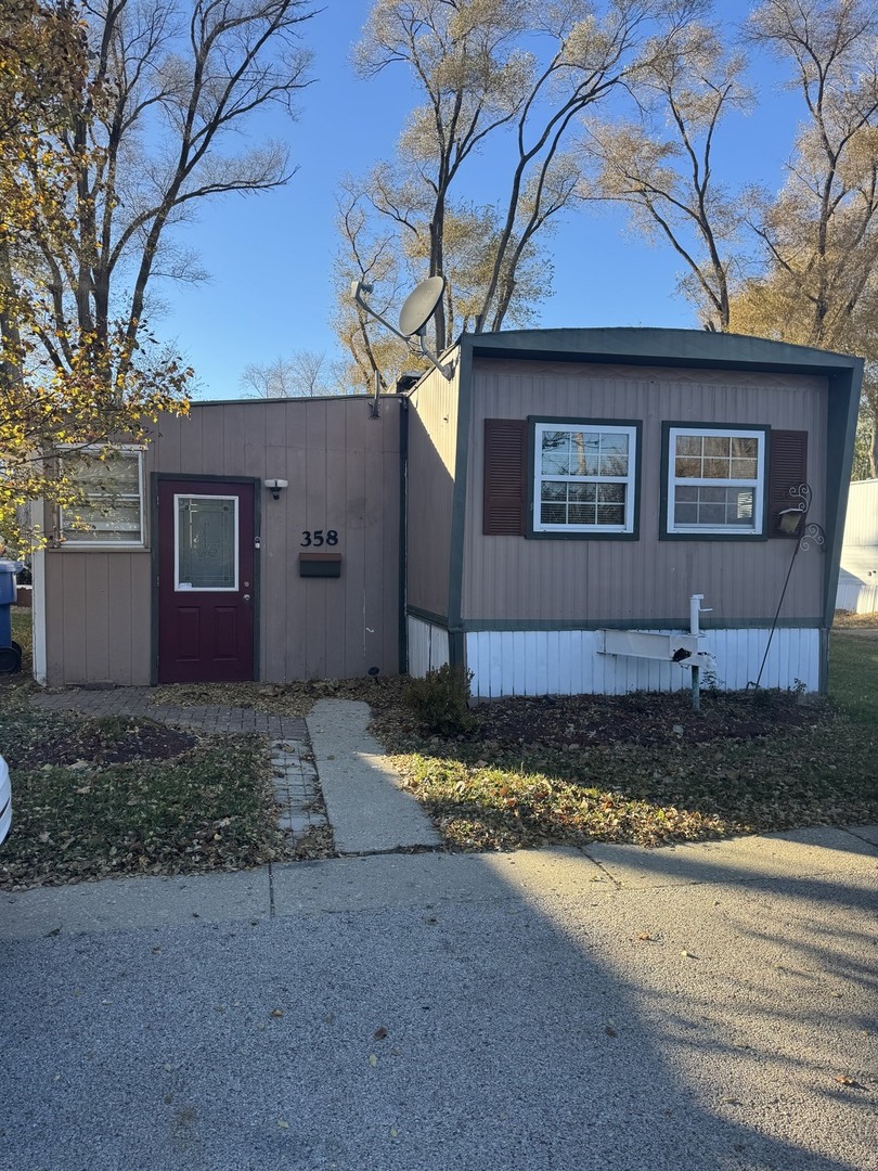 358 David Drive, Elgin, IL 60120 | MLS #MRD12519695